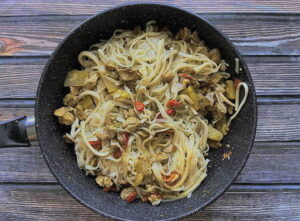 Udon nudler - 10 oppskrifter med steg-for-steg bilder