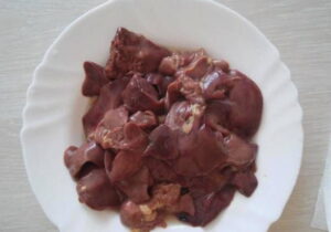 Kycklinglever - 10 enkla och läckra recept med steg-för-steg-bilder