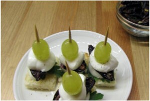 Canapeer - 15 enkle og lækre kanapeeropskrifter til et buffetbord med ...